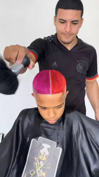 igor barber:corte artístico colorido 😮😮😮🎨🖌️ ...| Kwai